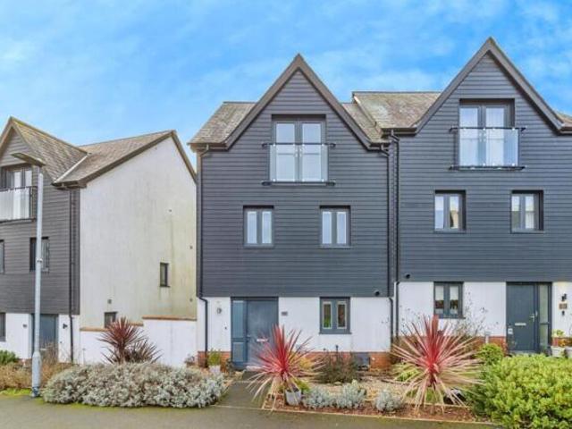 3 Bedroom House Totnes Devon LS100426724
