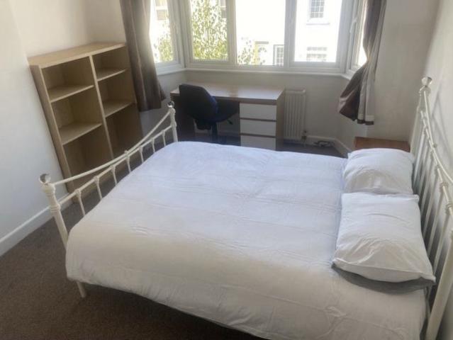 3 bedroom House to Let central Headington