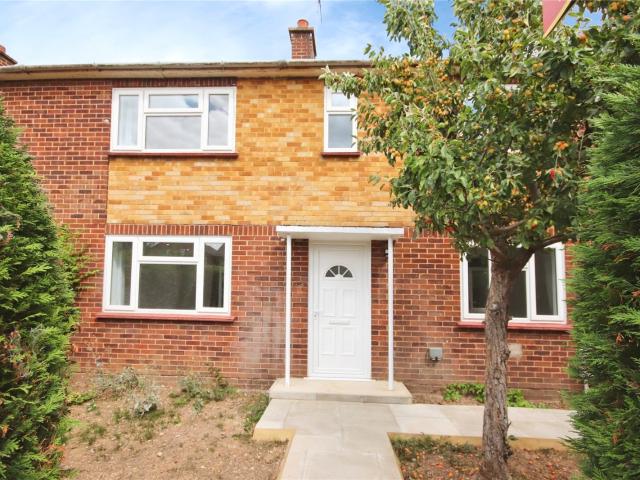 3 bedroom House to let Hilltop Close, Ascot, Berkshire, SL5