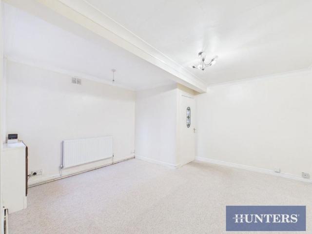 3 bedroom House To Let Total Size: 1099 SQ FT