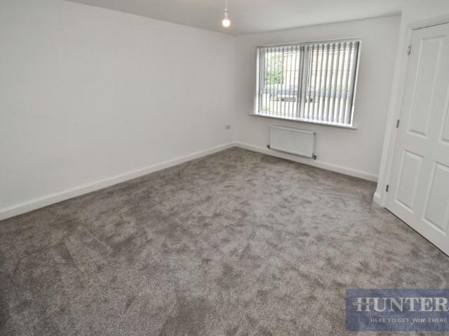 3 bedroom House To Let Total Size: 829 SQ FT