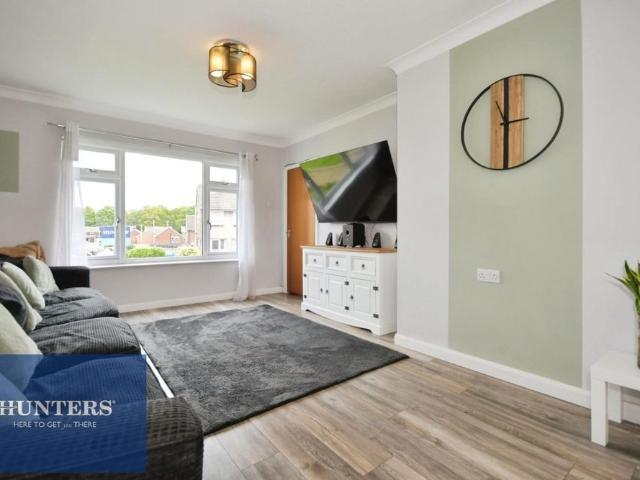 3 bedroom House To Let Total Size: 994 SQ FT