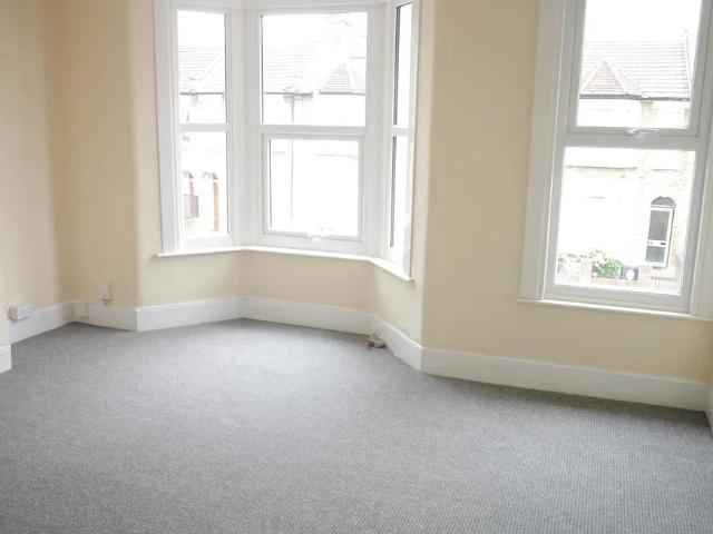3 bedroom house to let