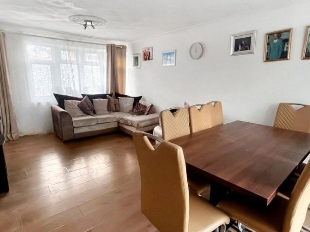 3 bedroom house to rent