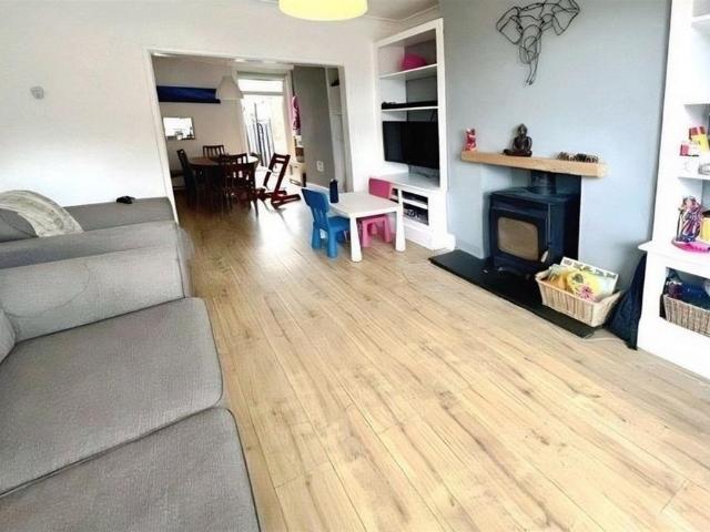 3 bedroom terraced house to rent