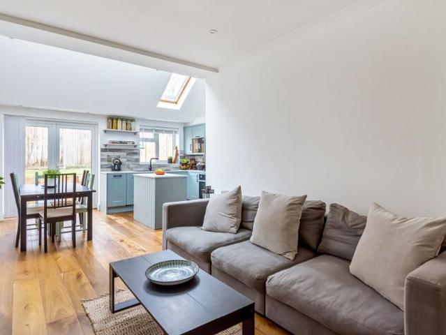 3 bedroom house to rent