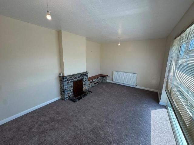 3 bedroom detached bungalow to rent