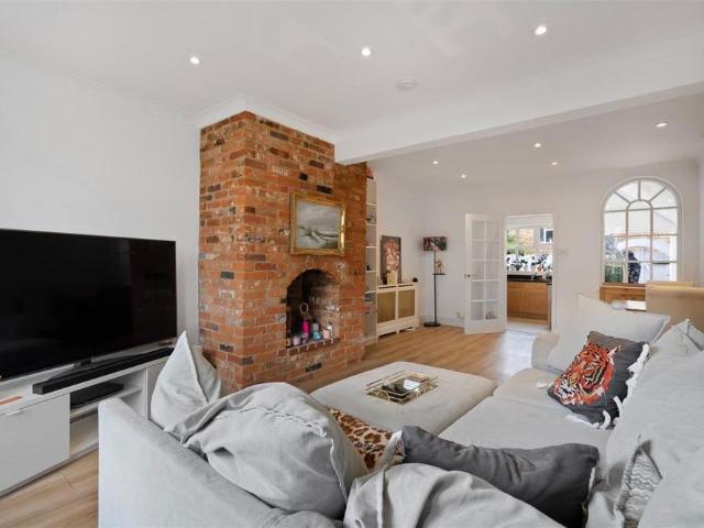 3 bedroom house to rent