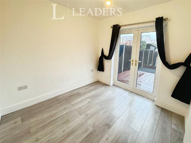 3 bedroom house to rent Tewkesbury Road, Clacton on Sea, Essex, CO15