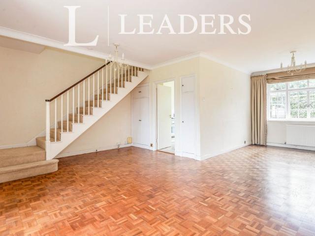 3 bedroom house to rent The Crescent, Pendleton Road, Redhill, RH1