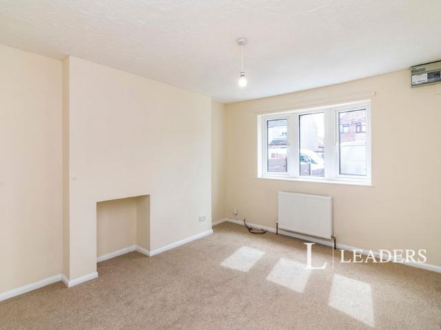 3 bedroom house to rent The Avenue, Lowestoft, Suffolk, NR33