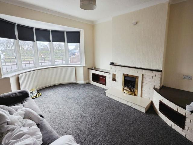 3 bedroom House To Rent Total Size: 1174 SQ FT