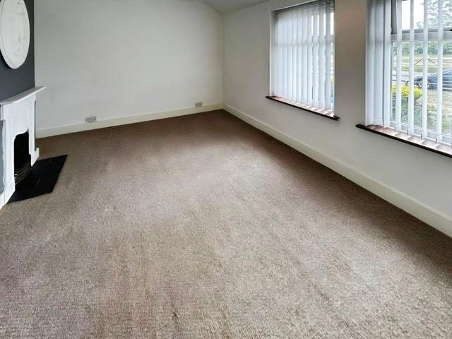 3 bedroom House To Rent Total Size: 765 SQ FT
