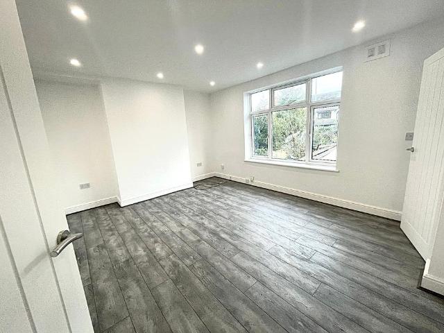 3 bedroom house to rent Valley Road, Walsall, WS3