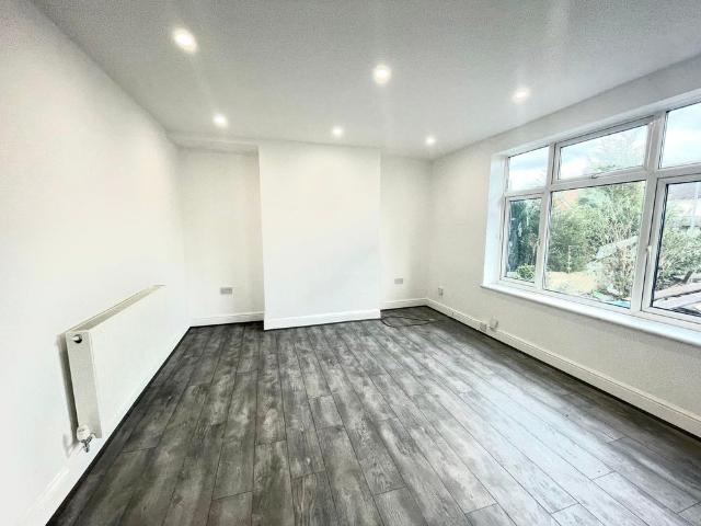 3 bedroom house to rent Valley Road, Walsall, WS3