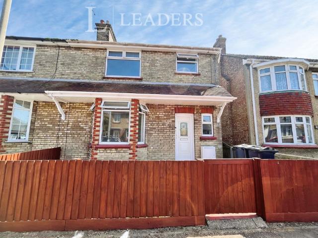 3 bedroom house to rent Victory Road, Clacton On Sea, CO15