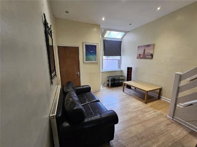 3 bedroom house to rent Viscount Street, Manchester, Greater Manchester, M14