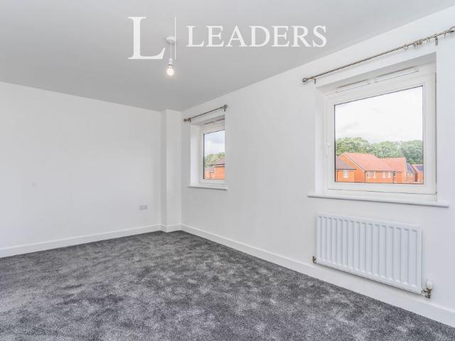 3 bedroom house to rent Whiteley Way, Curbridge, Southampton, SO30
