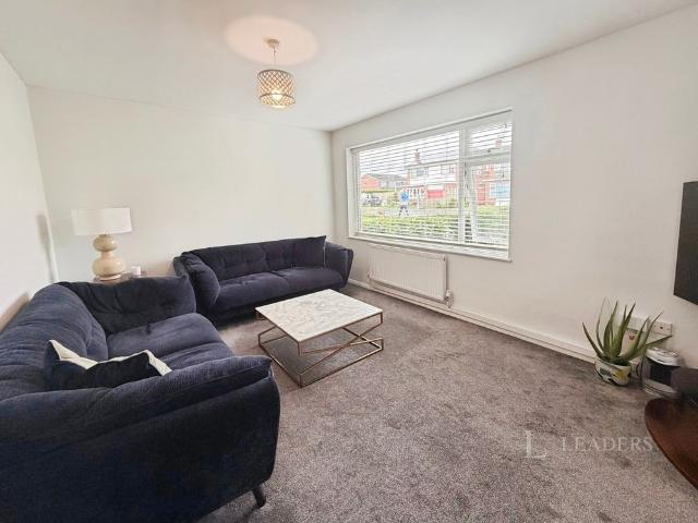3 bedroom house to rent Willow Road, Bromsgrove, B61