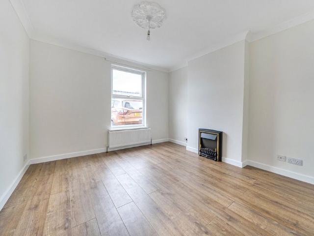3 bedroom house to rent Woodbridge Road, Ipswich, Suffolk, IP4