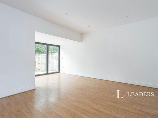 3 bedroom house to rent York Court, London Road, Sayers Common, Hassocks, BN6