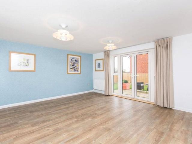 3 bedroom house to rent Bamber Close, West End, Southampton, UK, SO30
