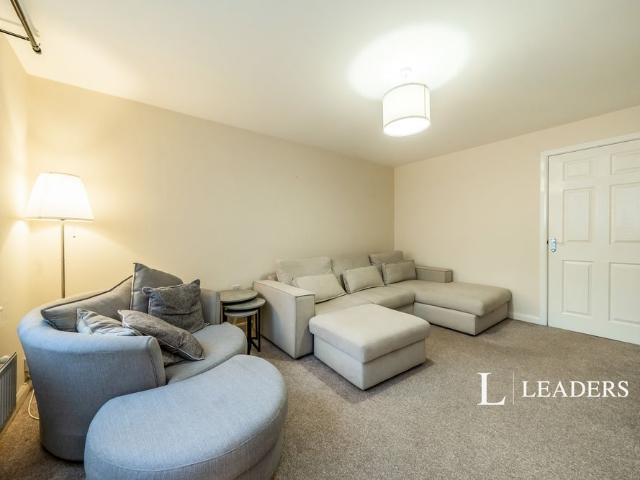 3 bedroom house to rent Bakersfield Drive, Chapleford Village, Warrington, WA5