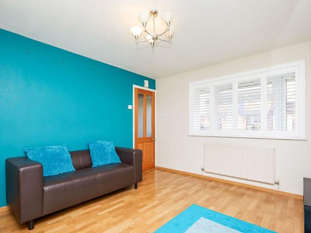 3 bedroom house to rent Beardmore Close, Oakwood, Derby, DE21