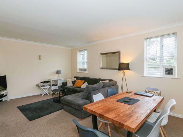 3 bedroom house to rent Bodorgan Road, Bournemouth, BH2