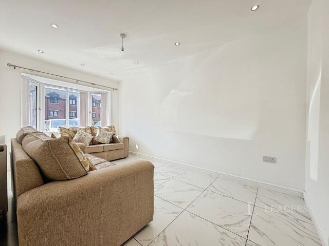 3 bedroom house to rent Bromford Lane, West Bromwich, West Midlands, B70