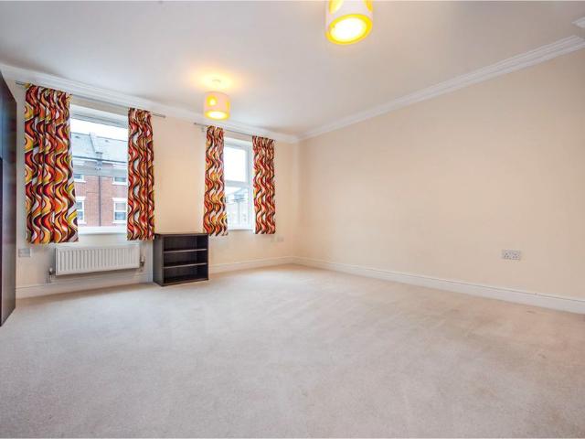3 bedroom house to rent Brookbank Close, Cheltenham, GL50