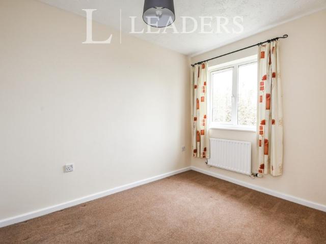 3 bedroom house to rent Carnation Road, Shirebrook, Mansfield, NG20