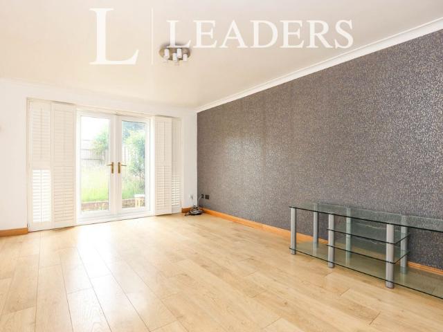 3 bedroom house to rent Cheviot Rise, Leamington Spa, CV32