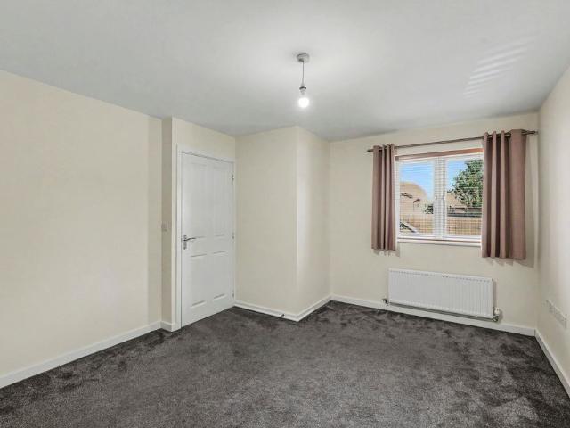 3 bedroom house to rent Chimney Crescent, Irthlingborough, Wellingborough, NN9