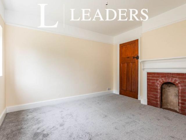 3 bedroom house to rent Crab Hill Lane, South Nutfield, Redhill, RH1
