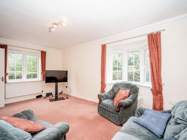 3 bedroom house to rent Dennis Close, Clapham, Bedford, Bedfordshire, MK41