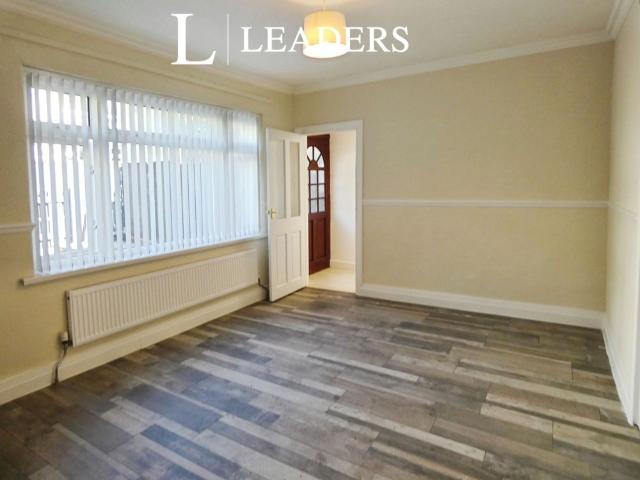 3 bedroom house to rent Eighth Avenue, Forest Town, Mansfield, Nottinghamshire, NG19