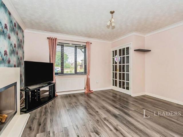 3 bedroom house to rent Elmgarth, Sleaford, Lincolnshire, NG34