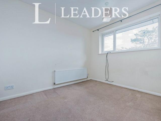 3 bedroom house to rent Elmhurst Close, Furzton, Milton Keynes, Buckinghamshire, MK4