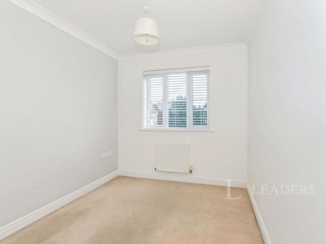 3 bedroom house to rent Elgar Way, Stamford, PE9