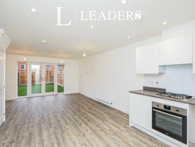 3 bedroom house to rent Erasmus Drive, Derby, DE1