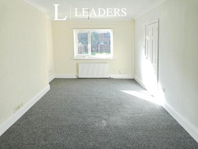 3 bedroom house to rent Fourth Avenue, Clipstone Village, Mansfield, NG21