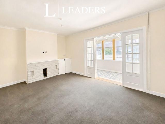 3 bedroom house to rent Fourth Avenue, Forest Town, Mansfield, NG19