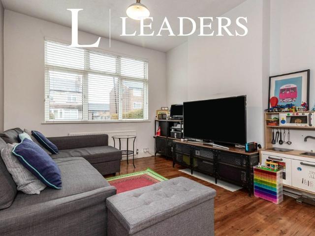 3 bedroom house to rent Gander Green Lane, Sutton, SM1