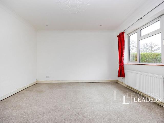 3 bedroom house to rent Hall Dene Close, Guildford, Surrey, GU1