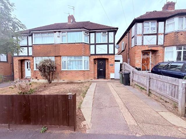 3 Bedroom House To Rent In Uplands Road, Oadby, Leicester, LE2