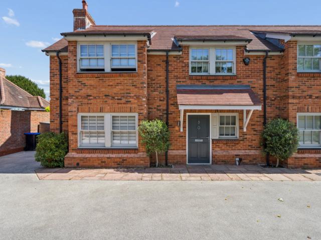 3 bedroom house to rent in windsor end beaconsfield buckinghamshire hp9