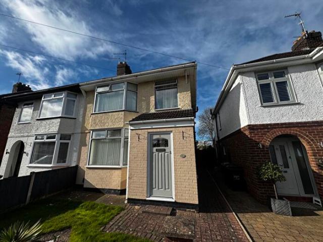 3 Bedroom House To Rent In Woodlands Avenue, Corby, NN17