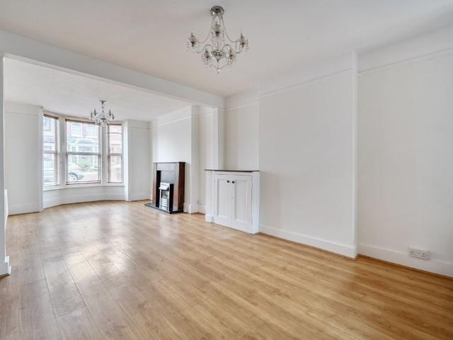 3 Bedroom House To Rent in Ashford