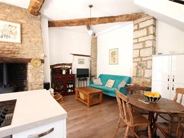 3 Bedroom House To Rent In Ayres Cottages, Brackley, Northamptonshire, NN13
